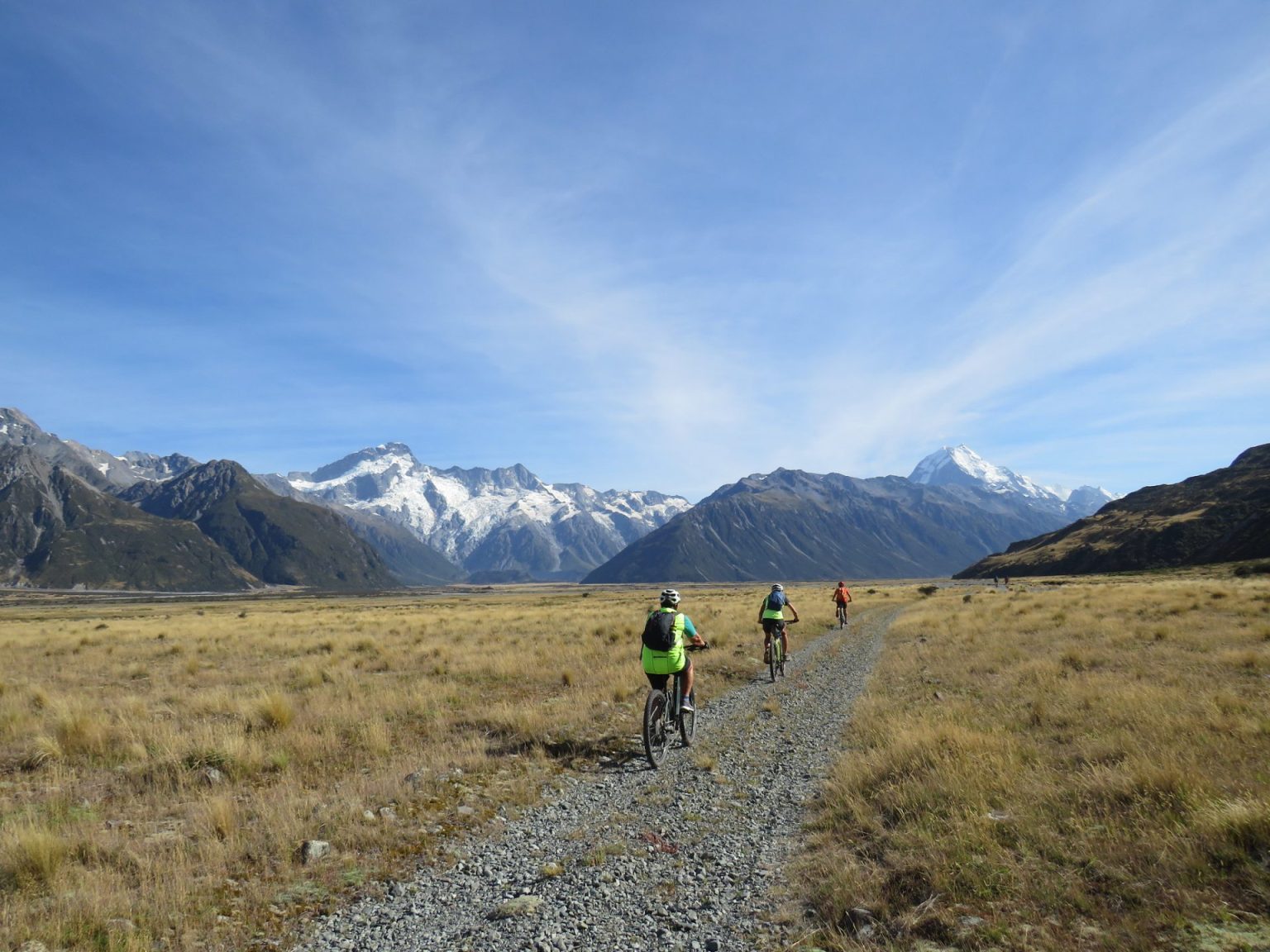 Cycling New Zealand holidays with PureTrails New Zealand cycling nz